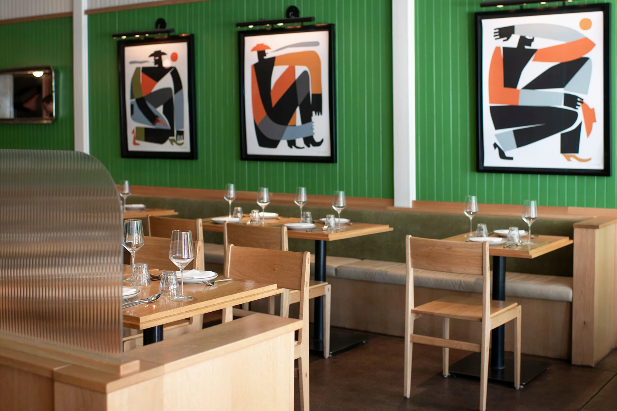Bar Le Côte | Seafood Tavern in Los Olivos, California