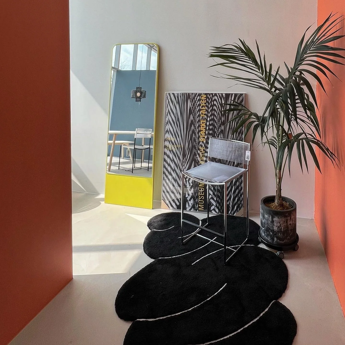 Okej – Ultra modern rugs and furnishings.