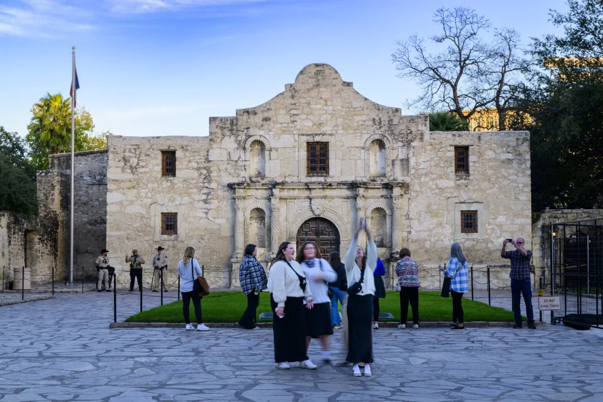 TEXAS: San Antonio Street Photography Tour Holiday Lights — Experience ...