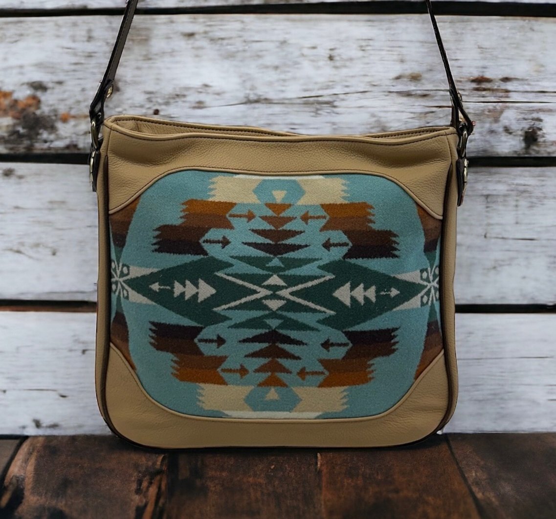 Store 2 — JULIE BAUGHER LEATHER DESIGN