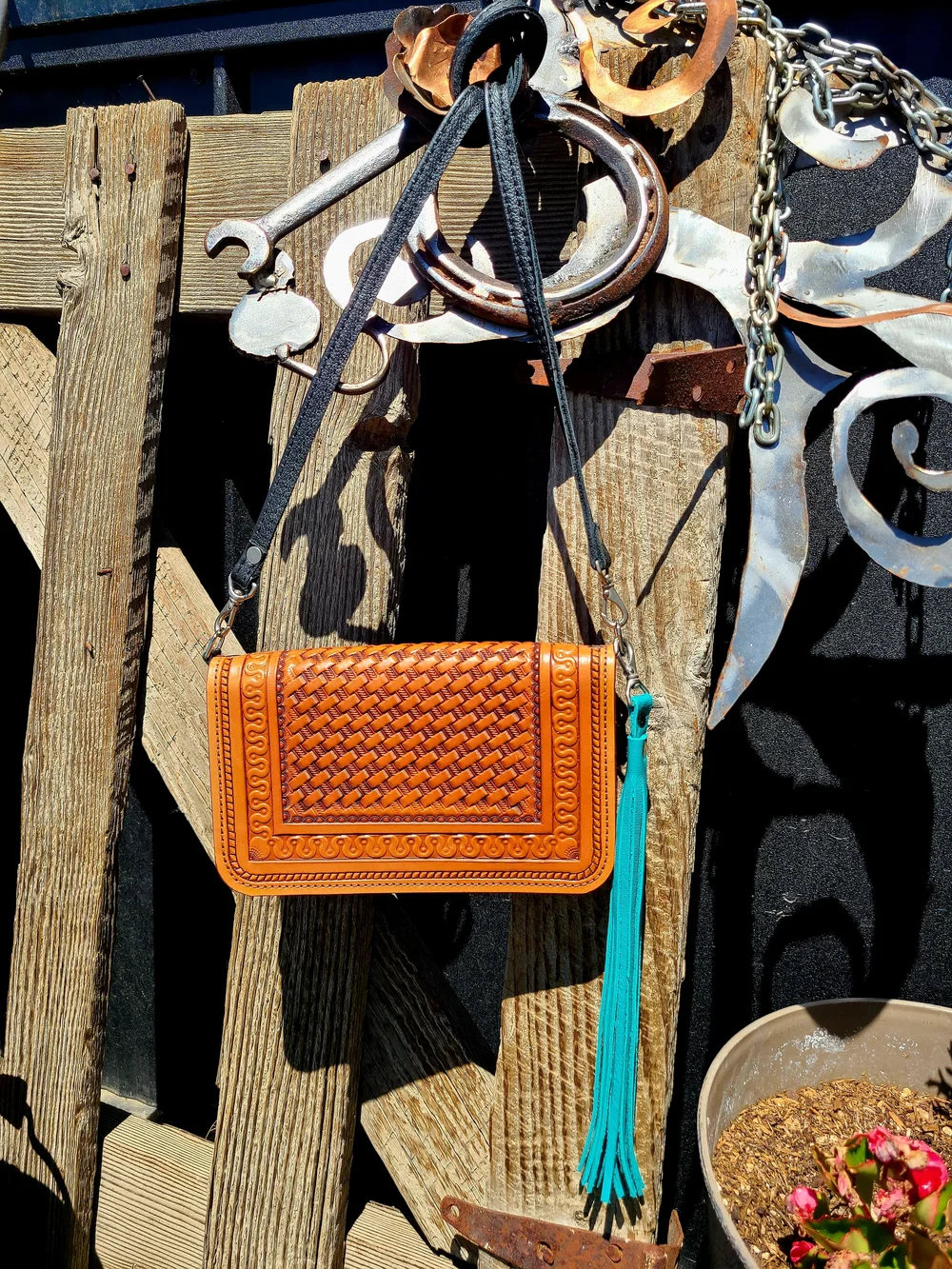 Store 2 — JULIE BAUGHER LEATHER DESIGN