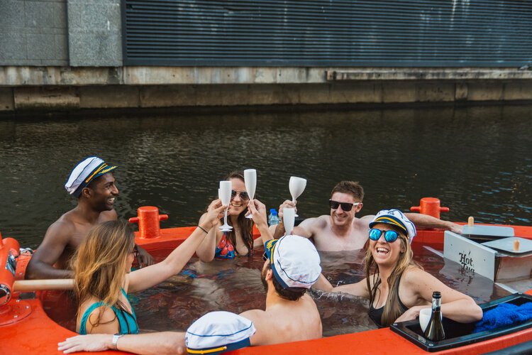 Skuna Hot Tub Boat | Hot Tub Boat For Hire — Skuna Boats