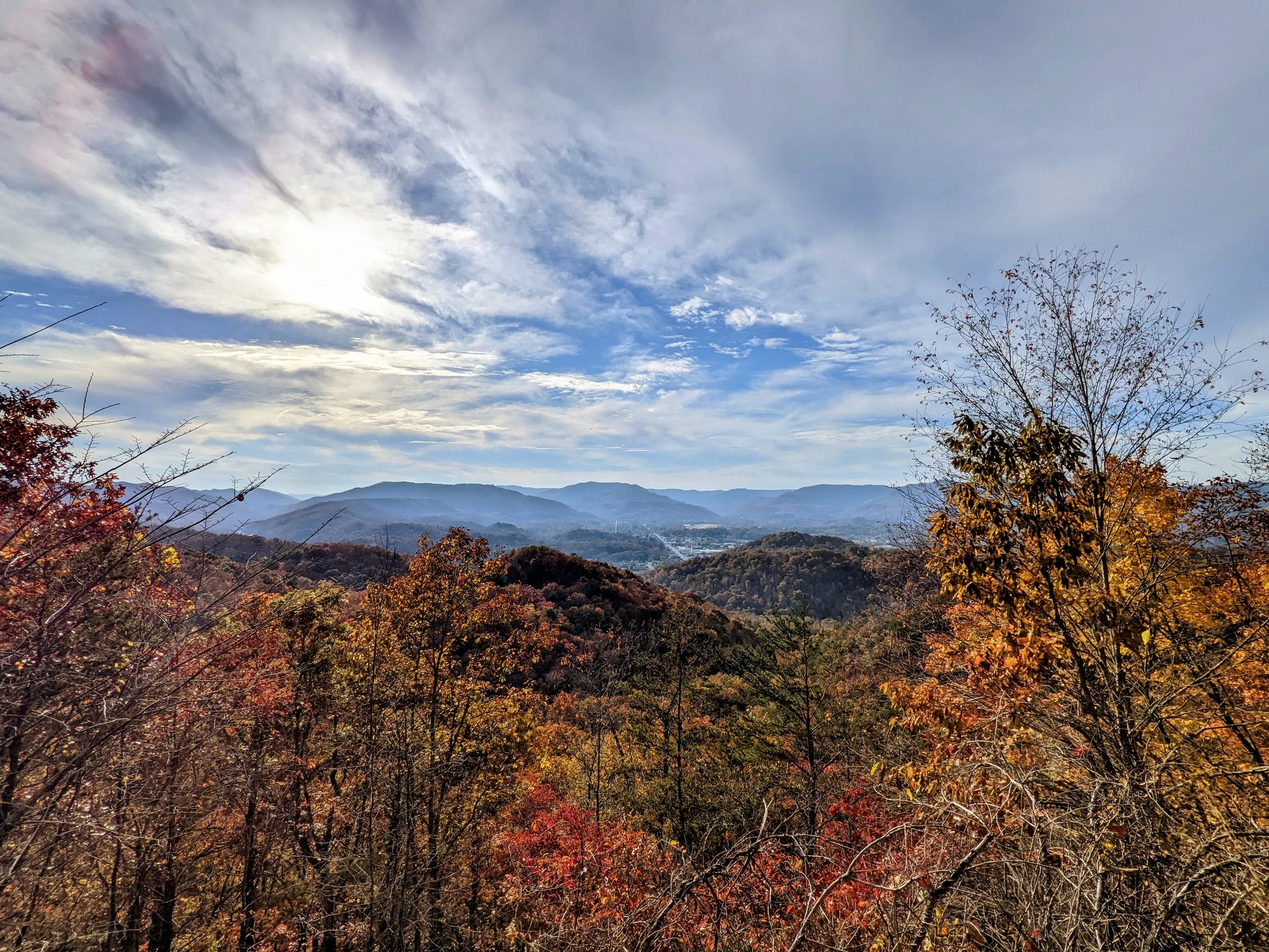 “Midway” Overlook — Kentucky Hiker Project