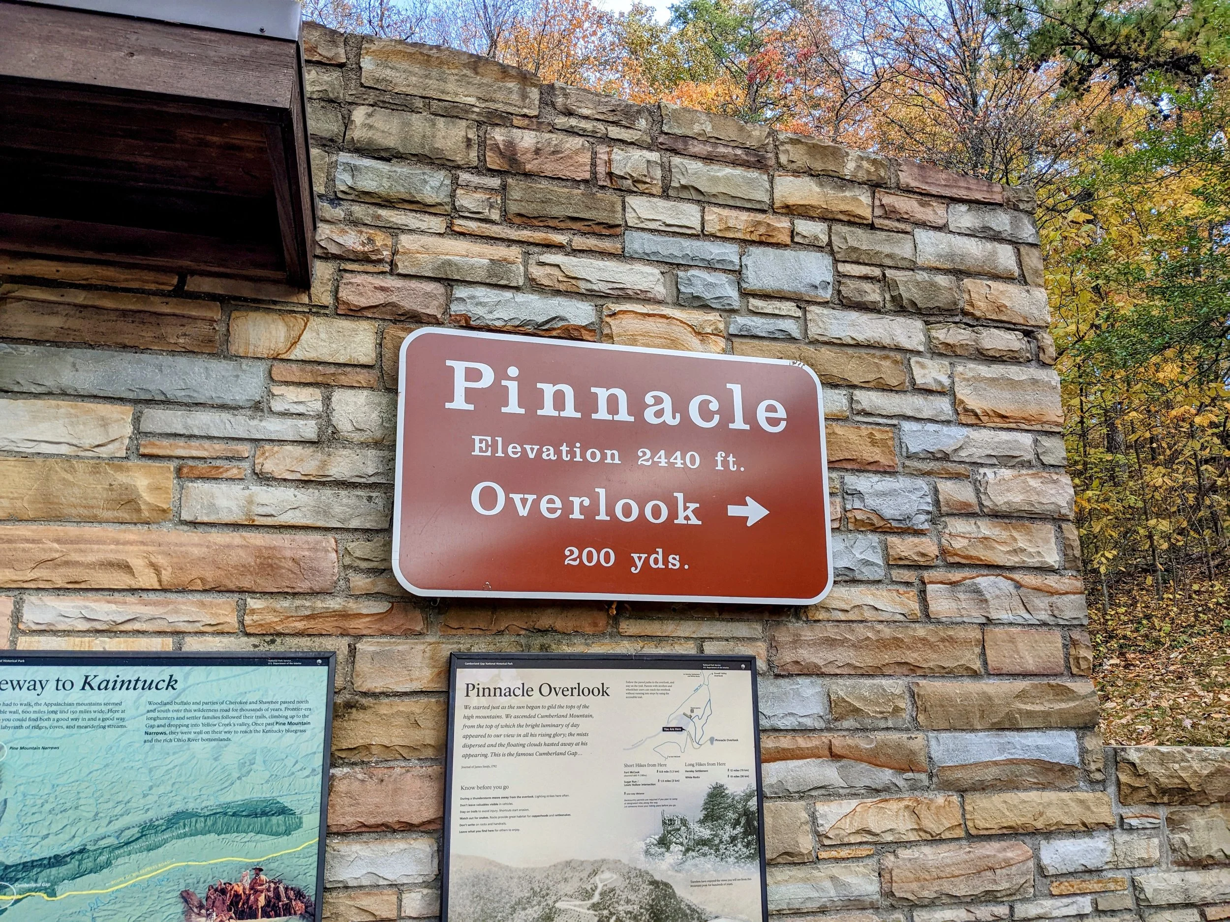 Fall at Pinnacle Overlook — Kentucky Hiker Project