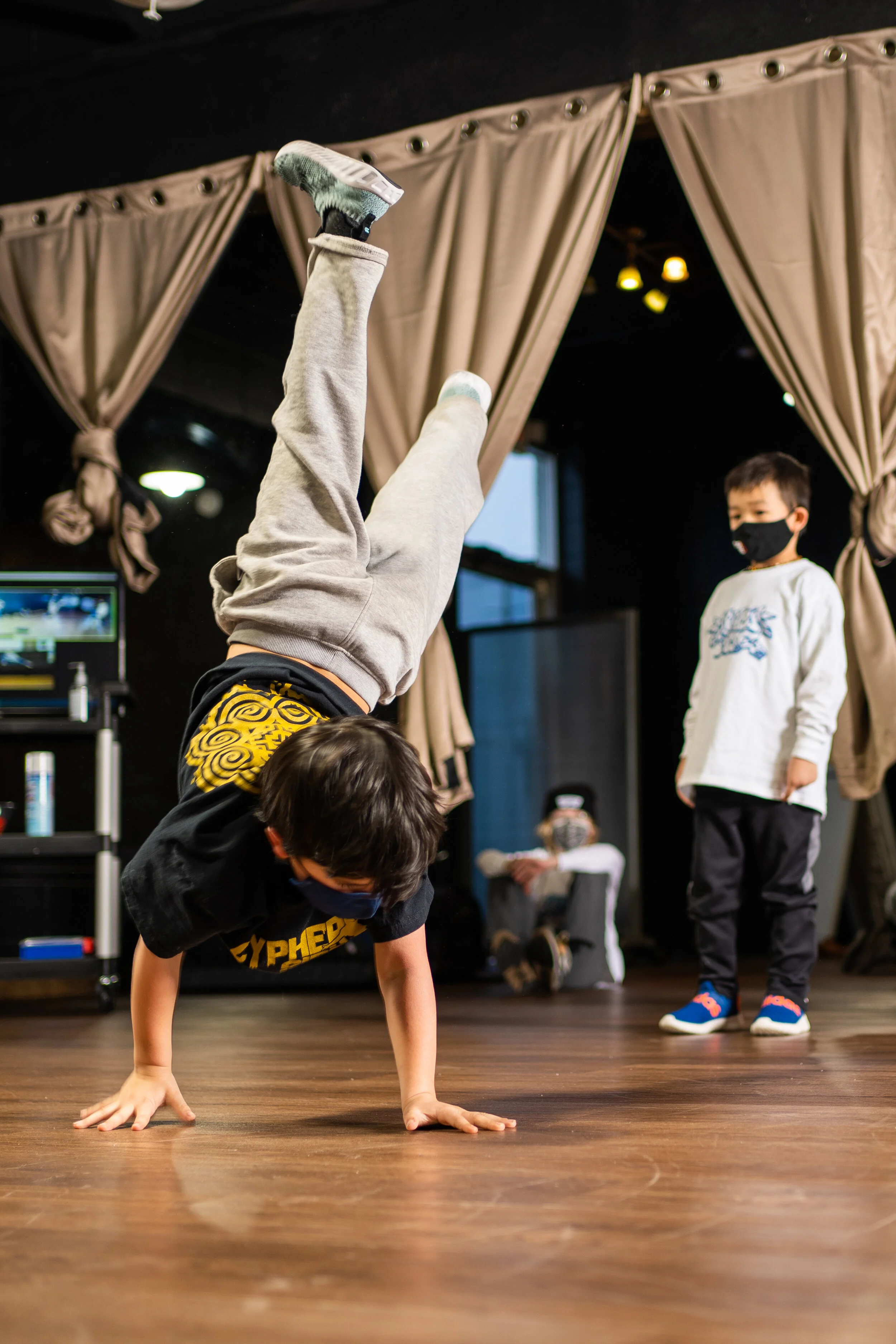 Cypher Side Dance School