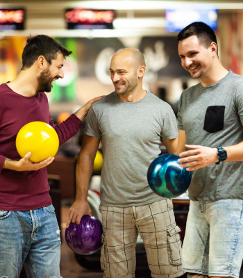 🎳 Play2Win Bowling | Best Bowling Alley for Family Fun & Parties Near ...