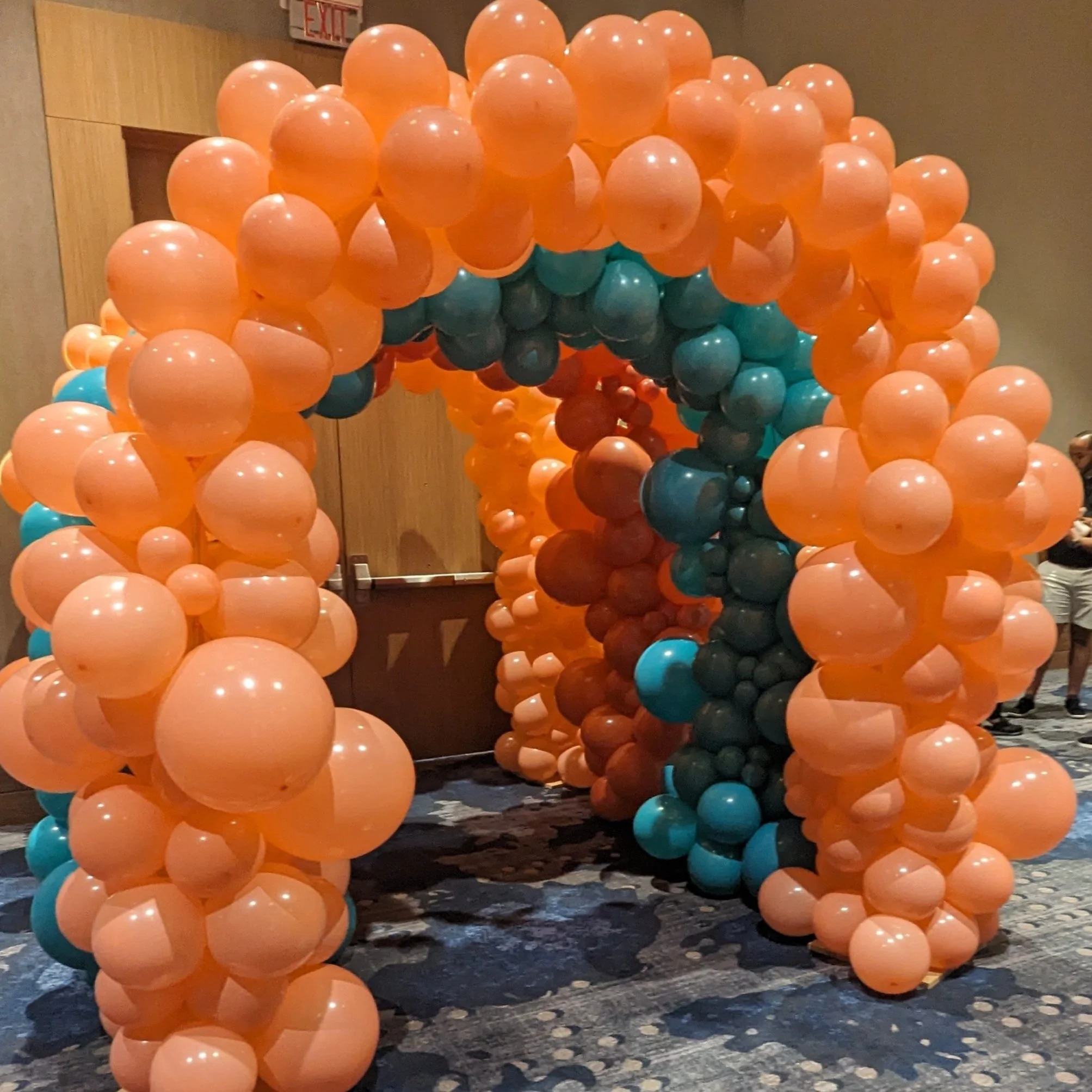 Timeless, classic, spiral balloon arches in Metro Detroit area with Top ...