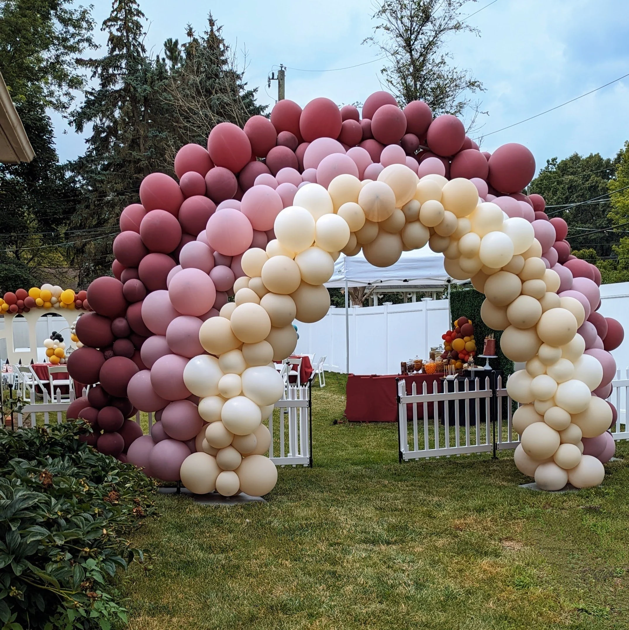 Stunning Balloon Arch Gallery: Browse Styles, Colors & Themes - Rockin ...