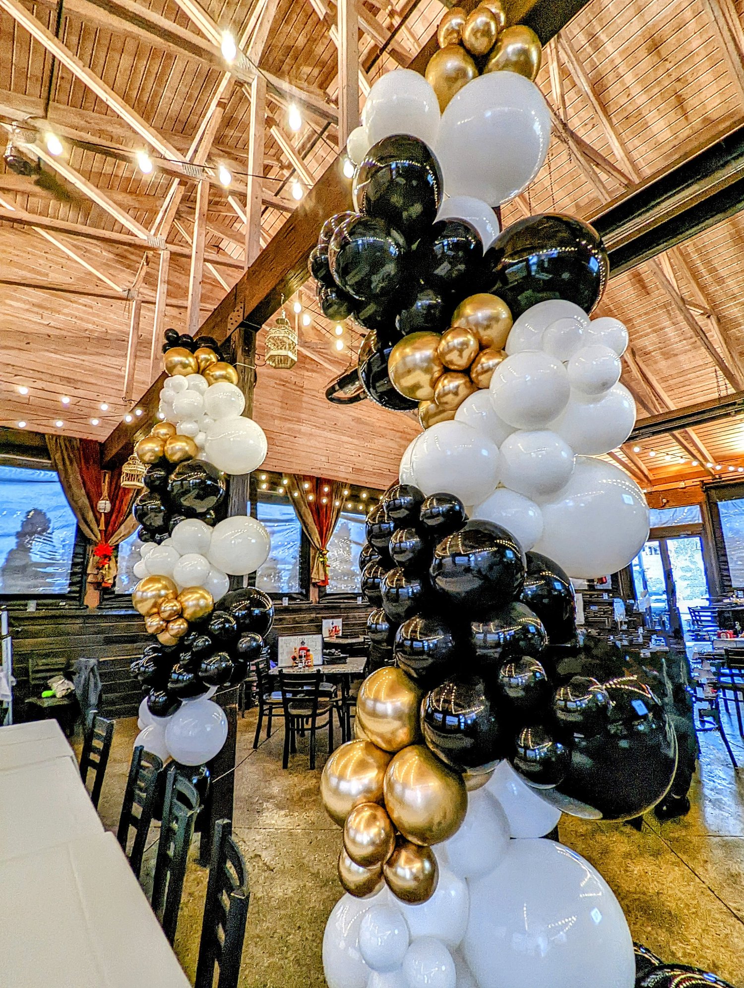 Luxury Balloon Decorators in West Bloomfield