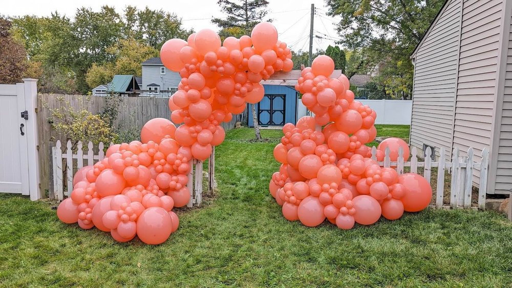 Luxury Balloon Decorators in West Bloomfield