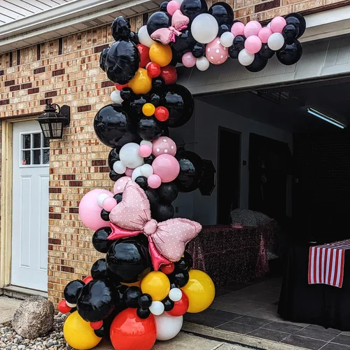 Timeless, classic, spiral balloon arches in Metro Detroit area with Top ...