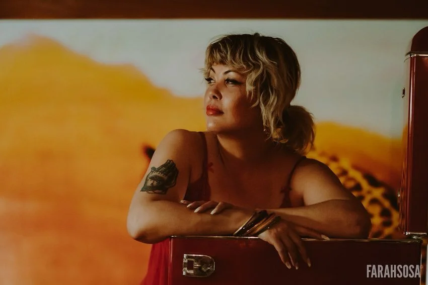 Zuzuka Poderosa - Official Site