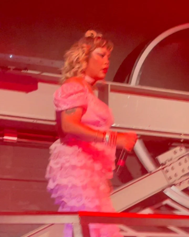 Zuzuka Poderosa - Official Site