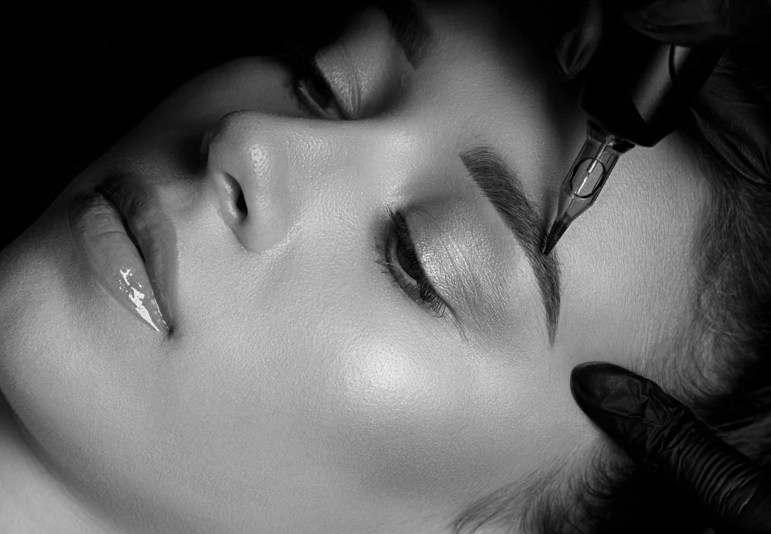 Wenkbrauwen Laten Doen bij The Brow Lab | Permanente Make-up, Verven, Lamineren — THE BROW LAB