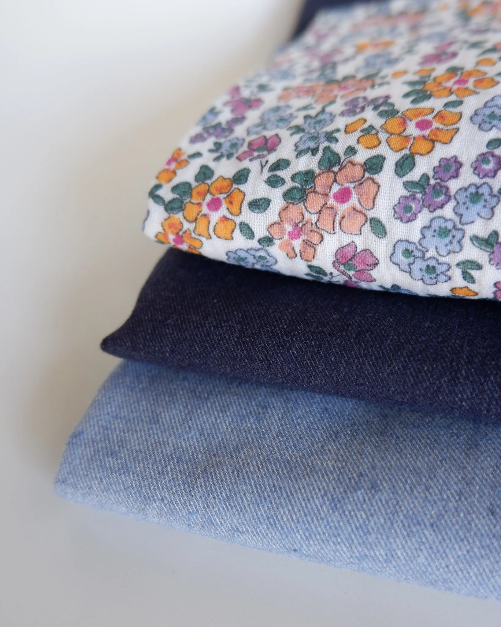 Magnifique tissu armure sergé jean souple en coton biologique www ...