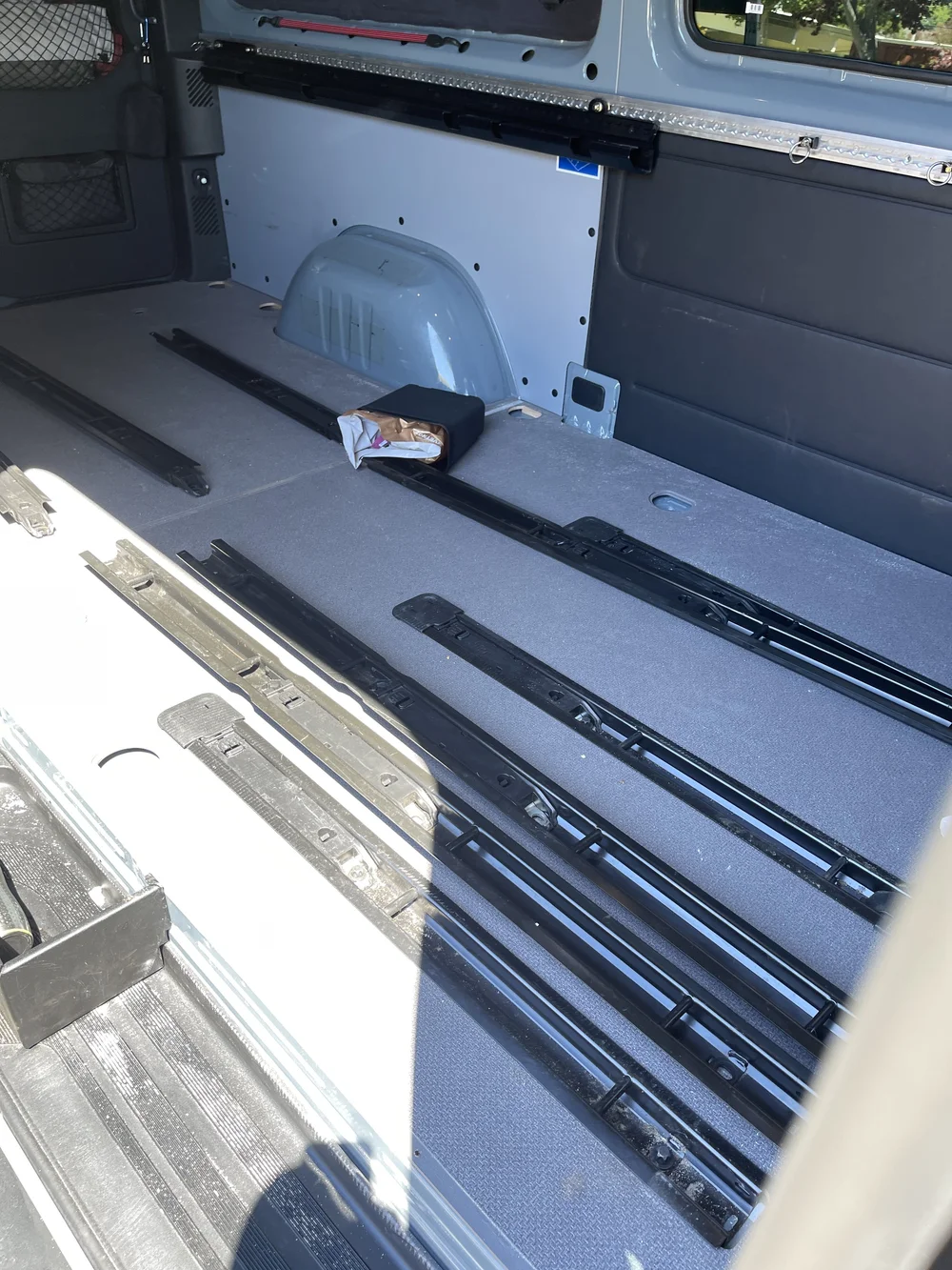 Adding an additional bench to a VS30 Sprinter 144 Crew Cab. — sprntr.co