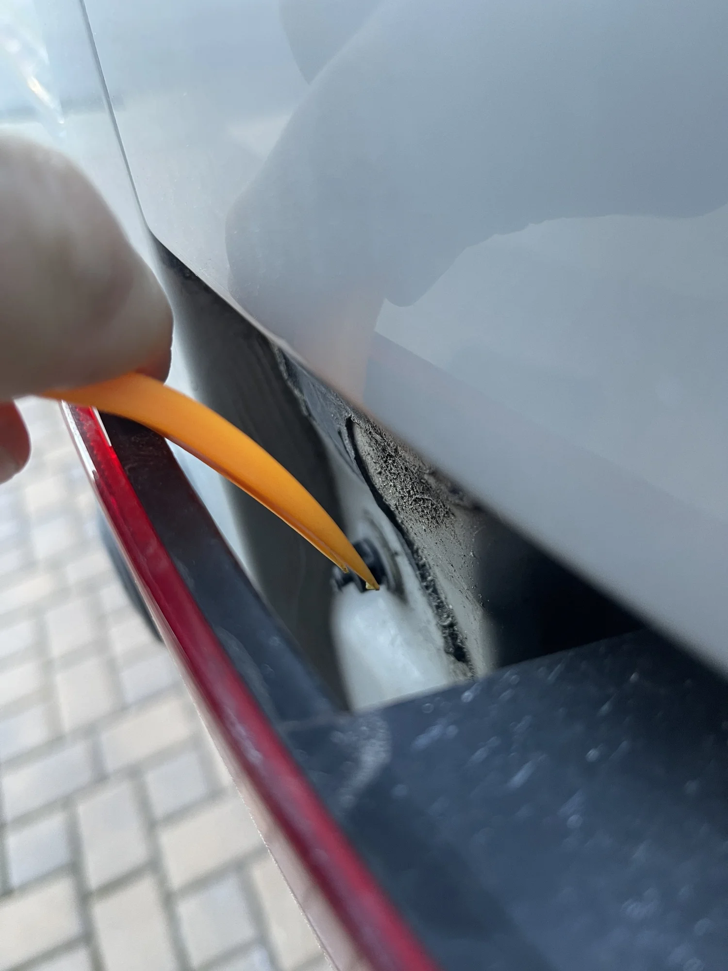 DIY: Changing the brake light in a Sprinter Van — sprntr.co