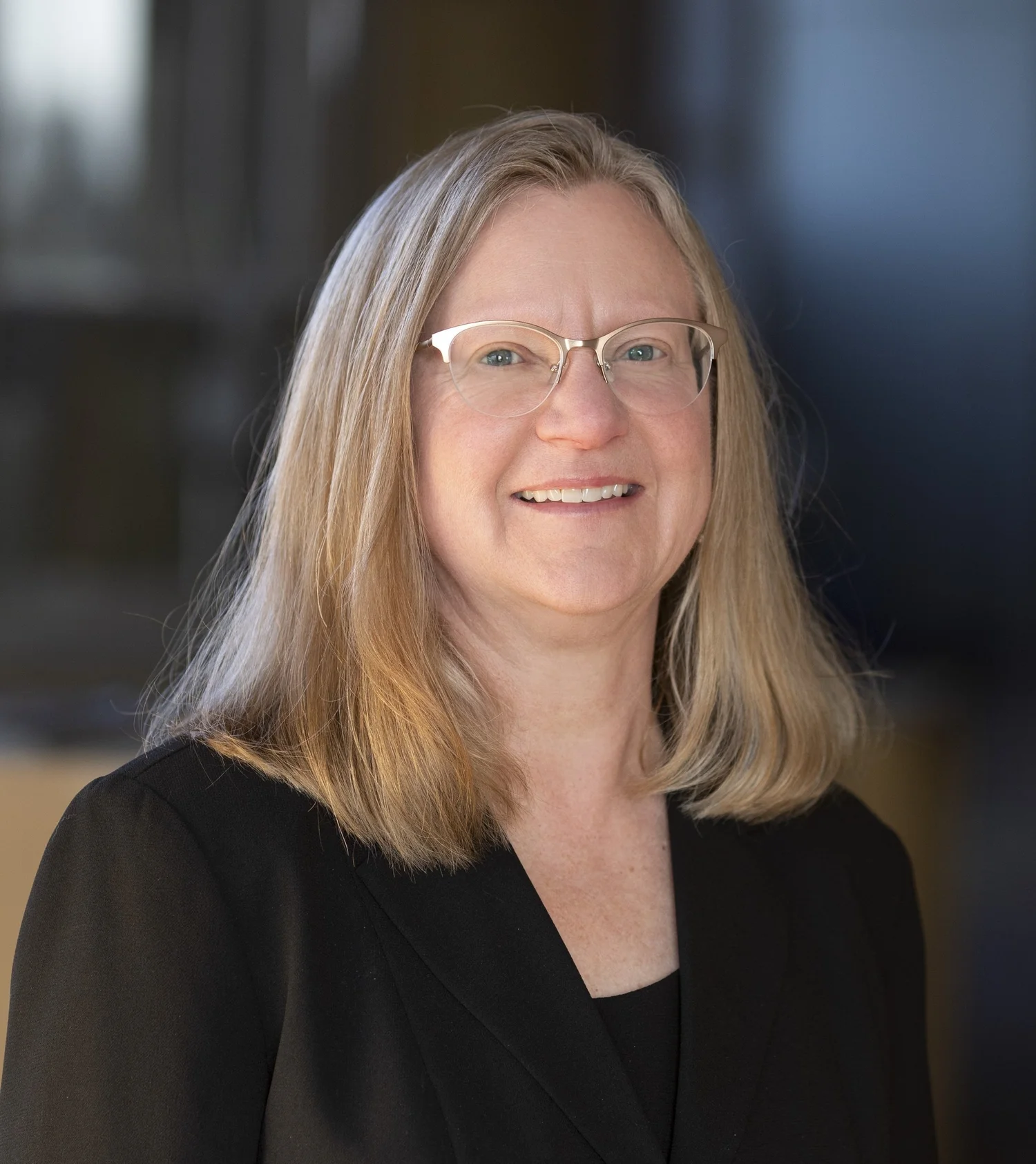 Holly Ellsworth | Operations Specialist — D.M. Kelly & Company | Des Moines, IA | Financial ...