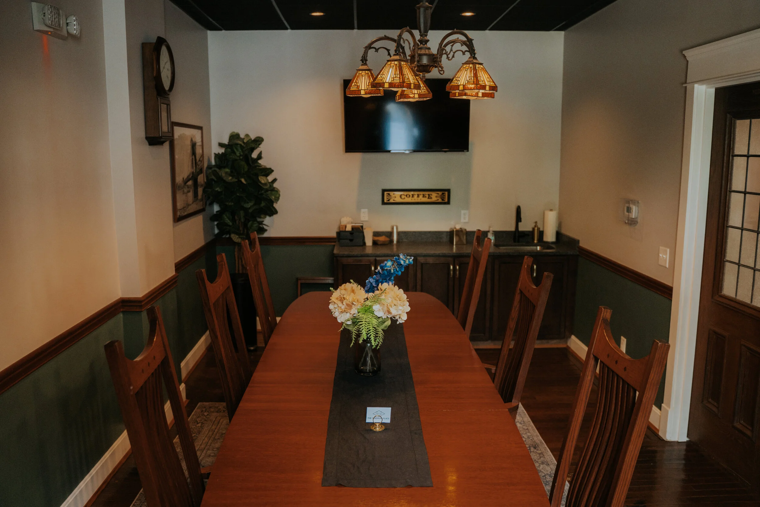 Conference Room — THE MADISON PLACE