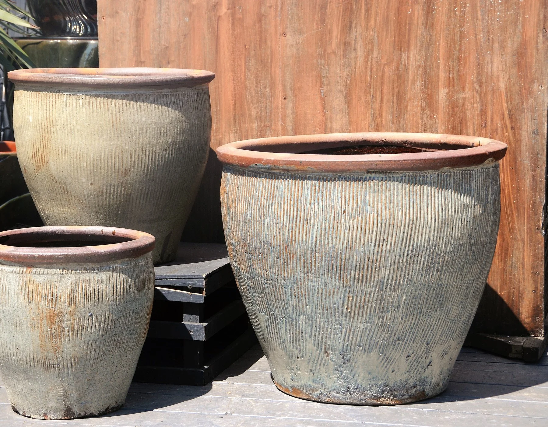 Outdoor Ceramic Birdbaths | Planters and Pots | Outdoor Fiberstone Pots ...