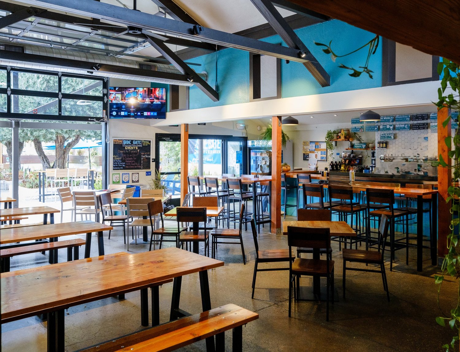 Home — Side Gate Brewery & Beer Garden