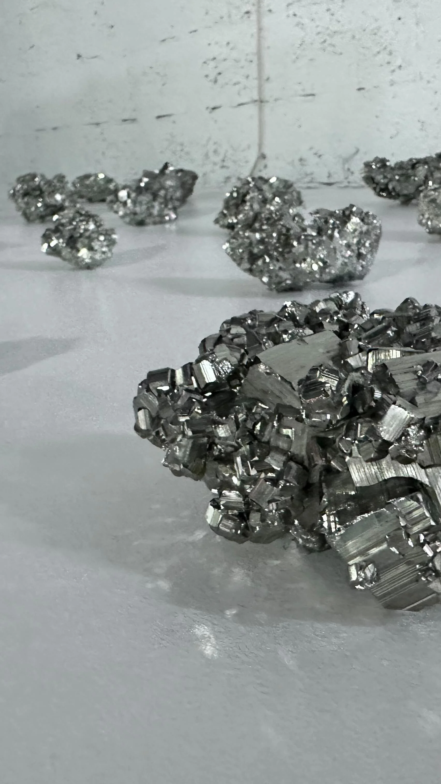 HIGH END CRYSTAL JEWELRY AND LIGHTING