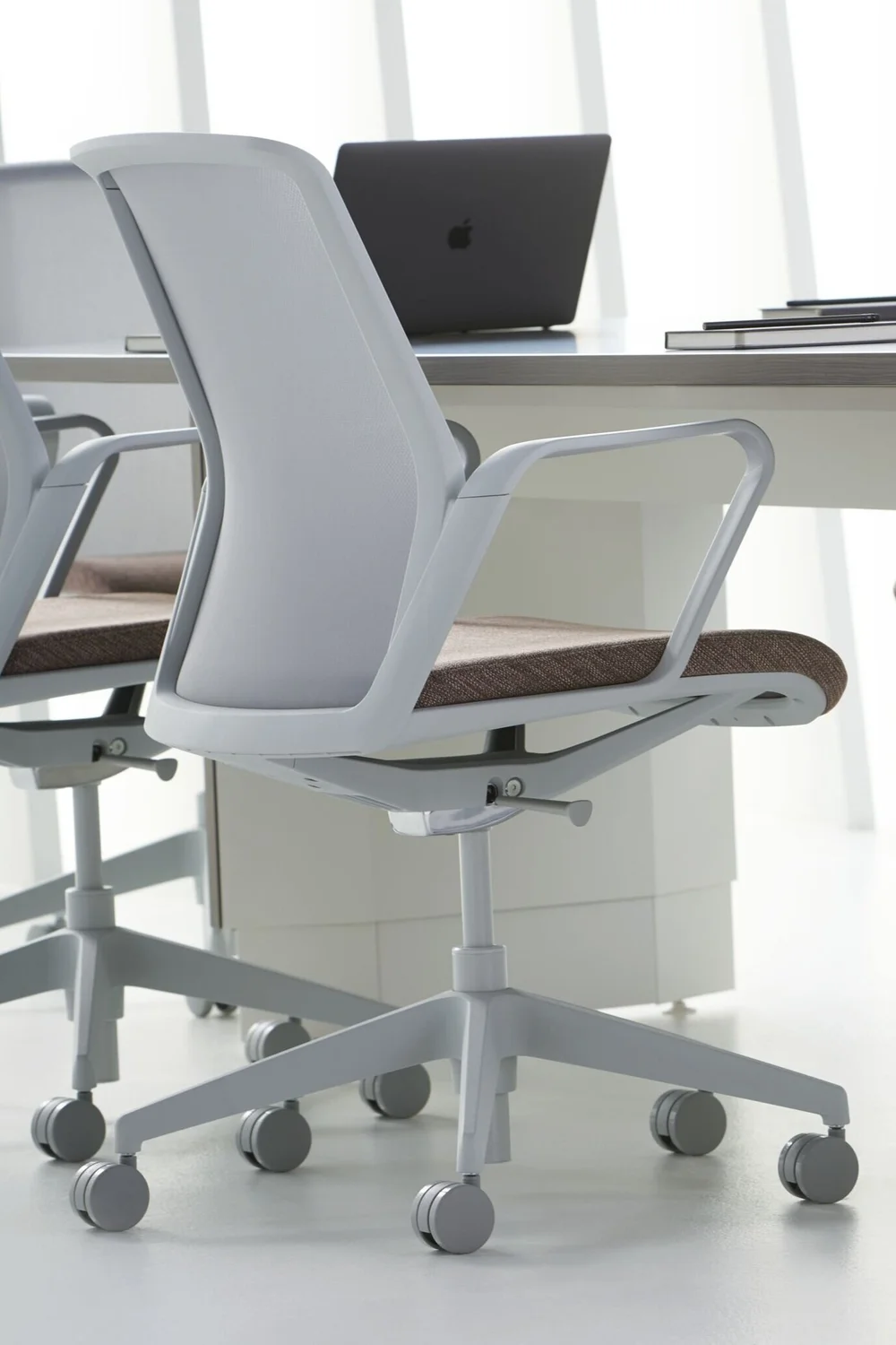 Collaborative Tables for Dynamic Workspaces — SHIFT Interiors