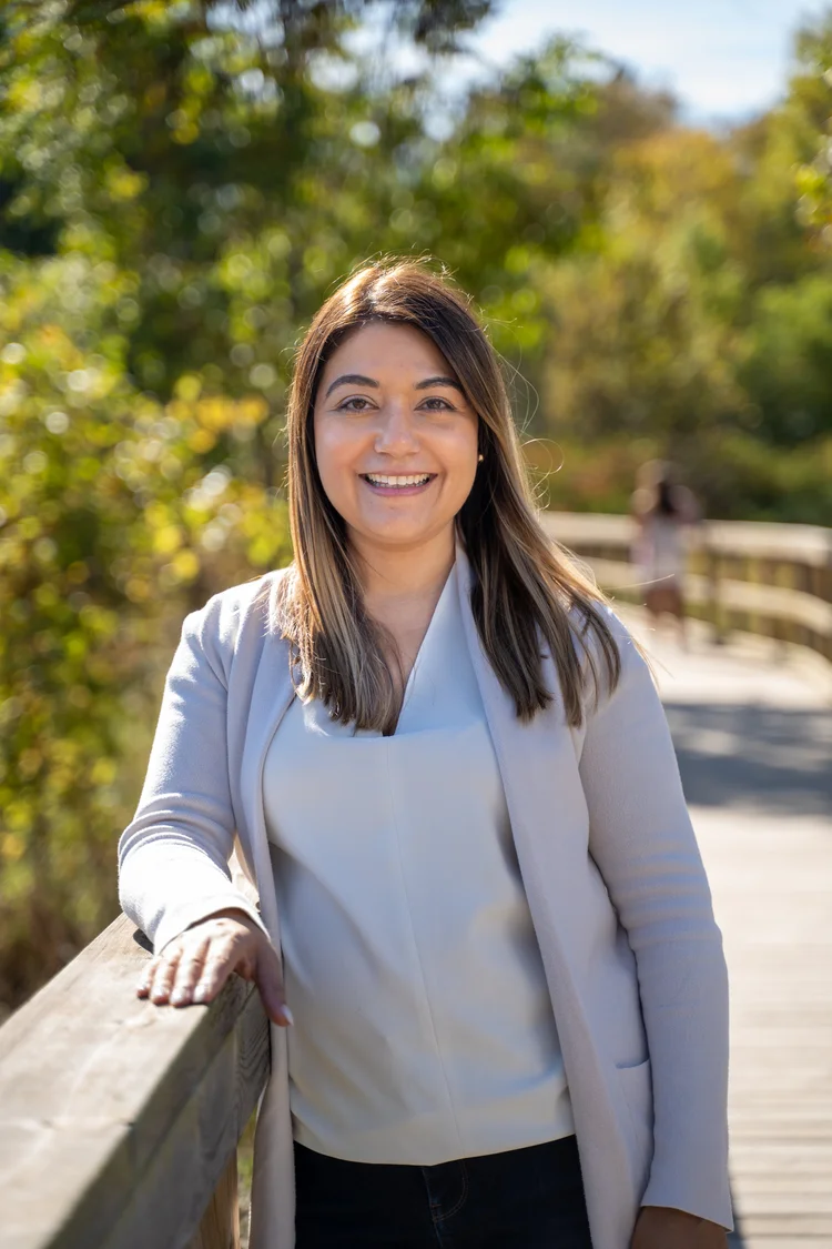 Elizabeth Mendes for Mississauga-Lakeshore