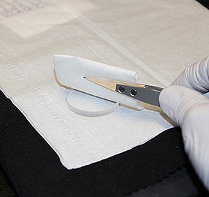 How to Clean Potassium Bromide (KBr) Windows: A Step-by-Step Guide ...