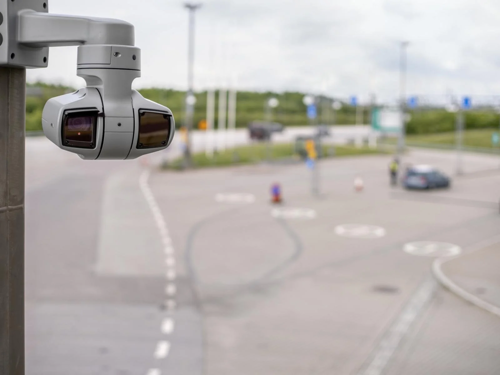 AXIS Q6225-LE Surveillance PTZ Camera — Telescopic Masts For Mobile ...