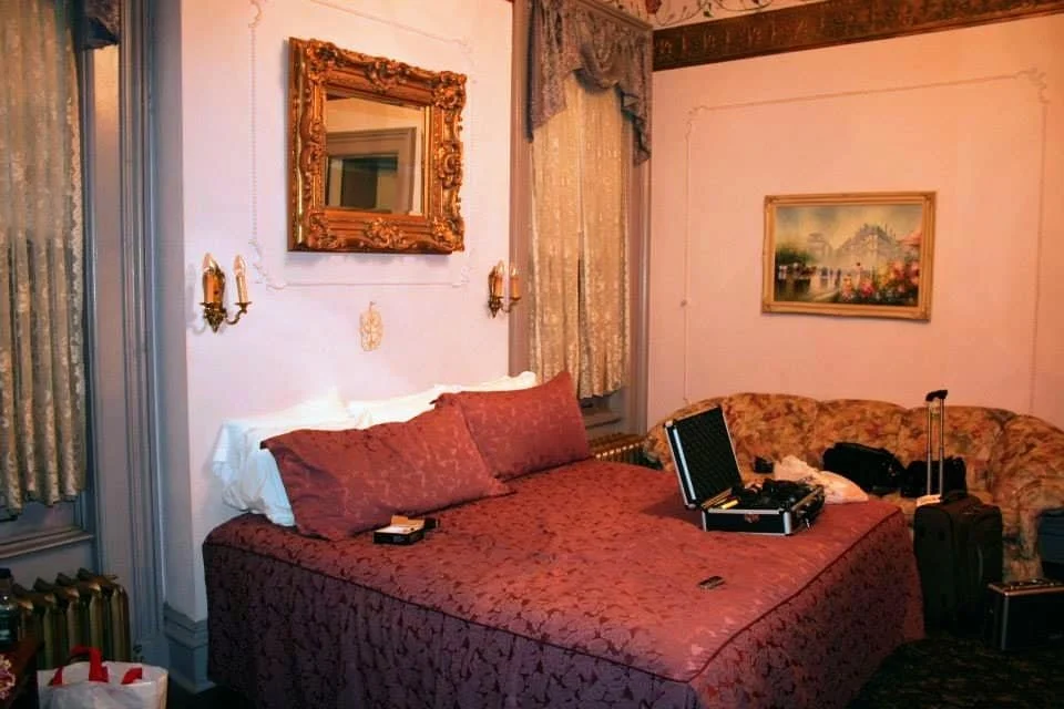 Haunted Lemp Mansion — Ghosts & Getaways