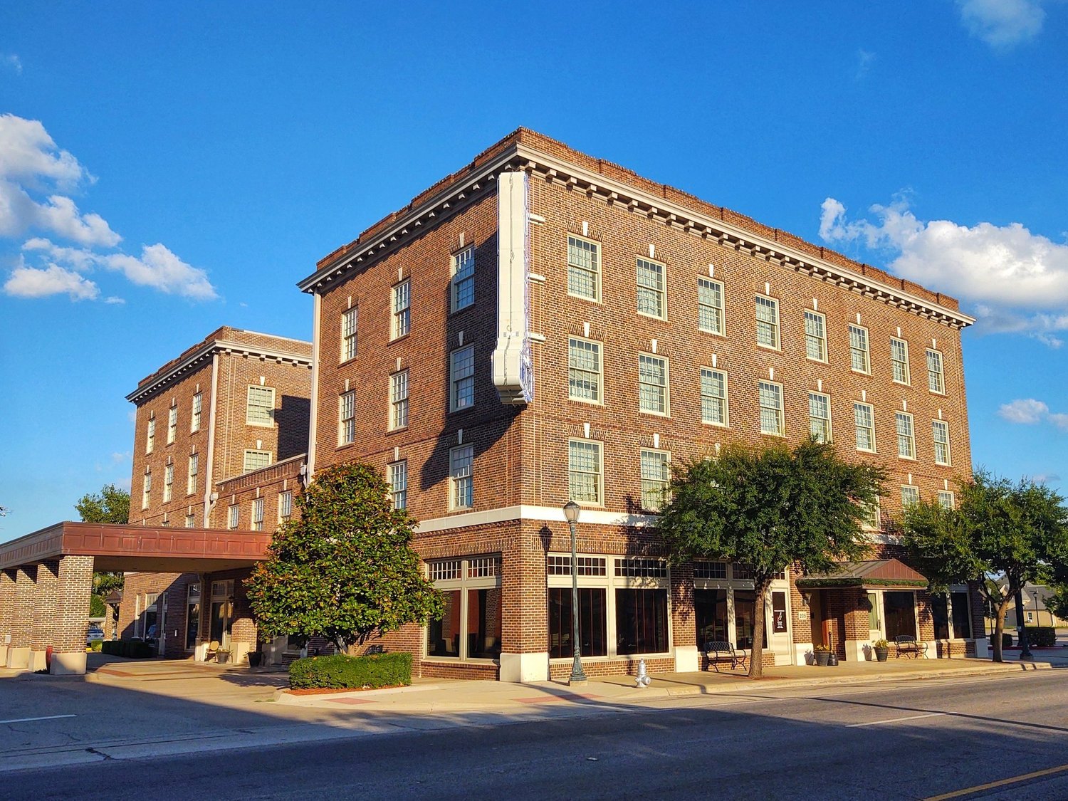 Ghosts of Cleburne, TX — Ghosts & Getaways