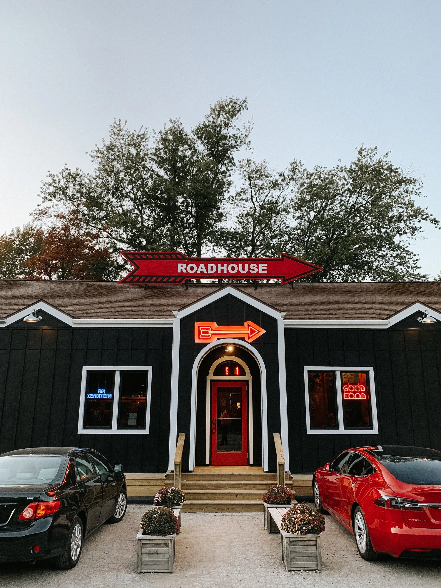 Visit — Red Arrow Roadhouse