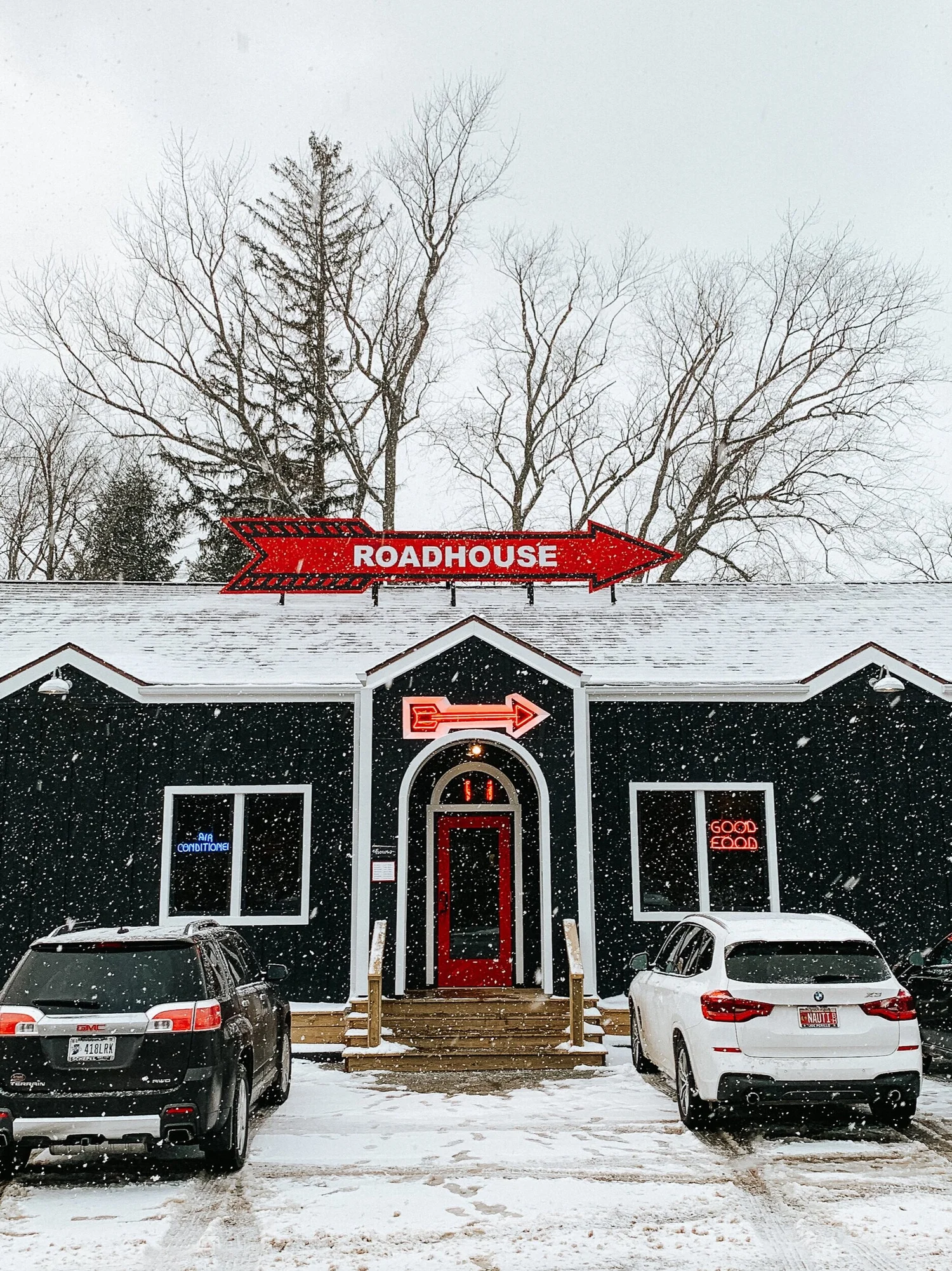 Visit — Red Arrow Roadhouse