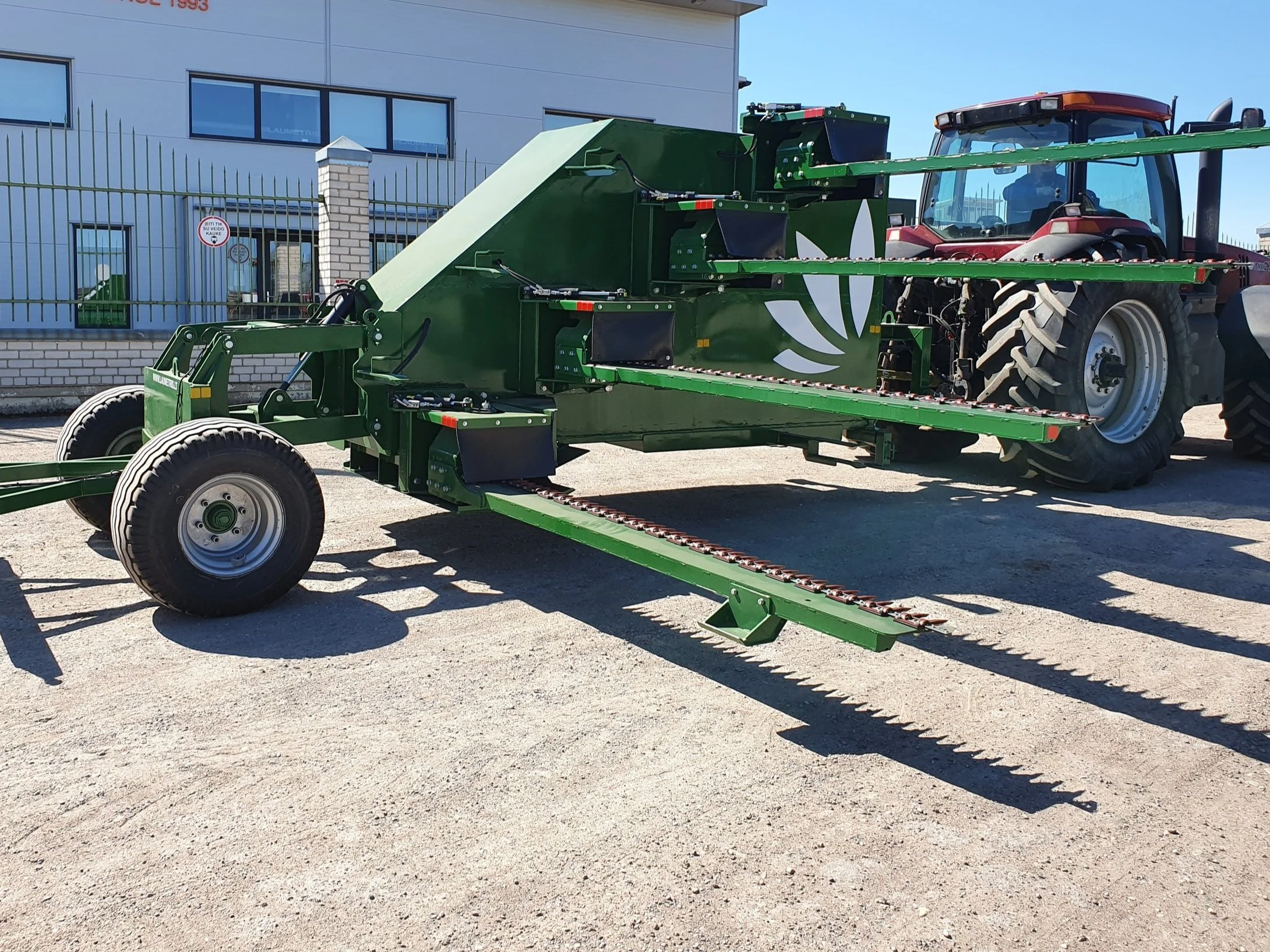 Industrial hemp cutter