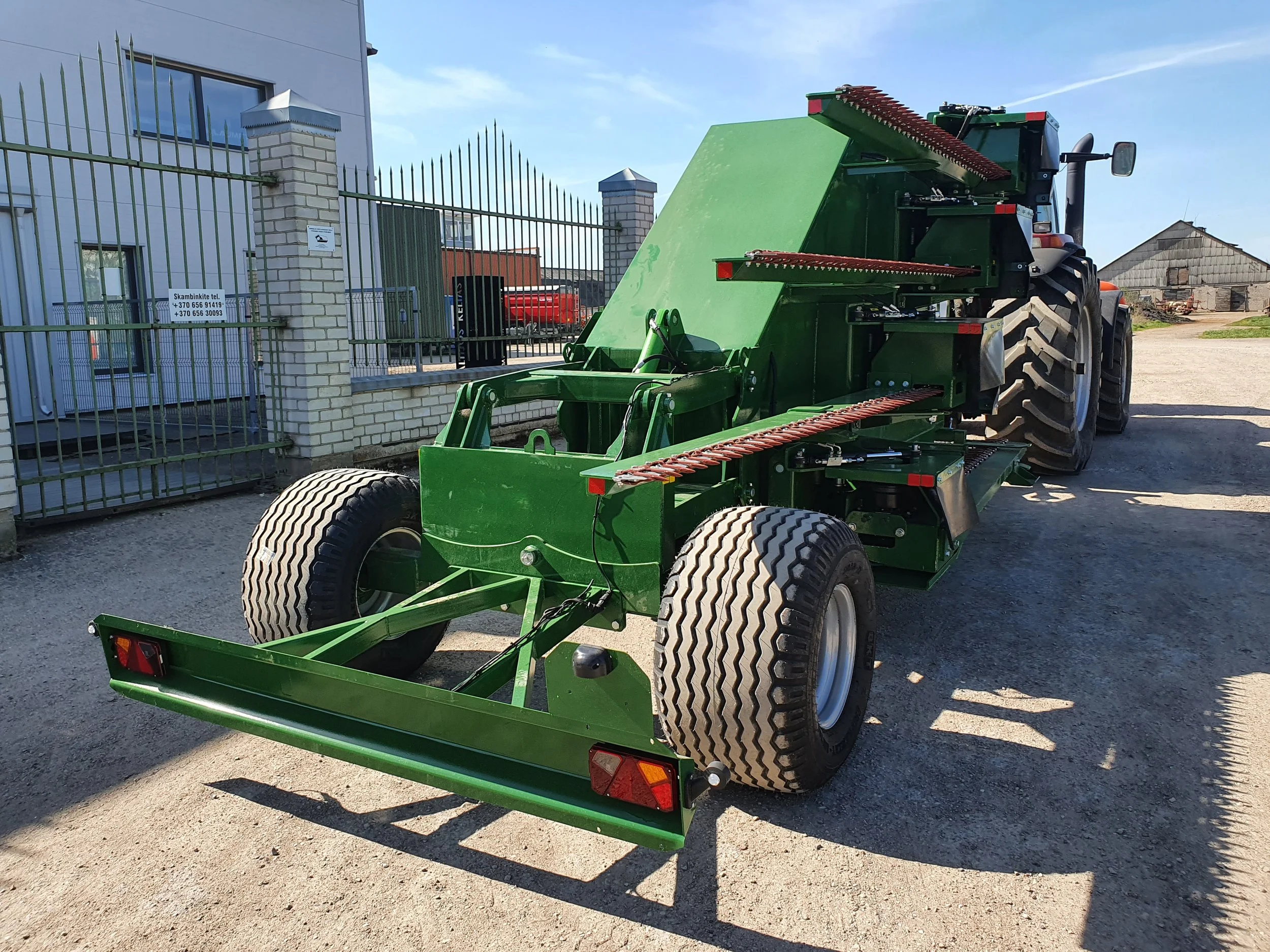 Industrial hemp cutter