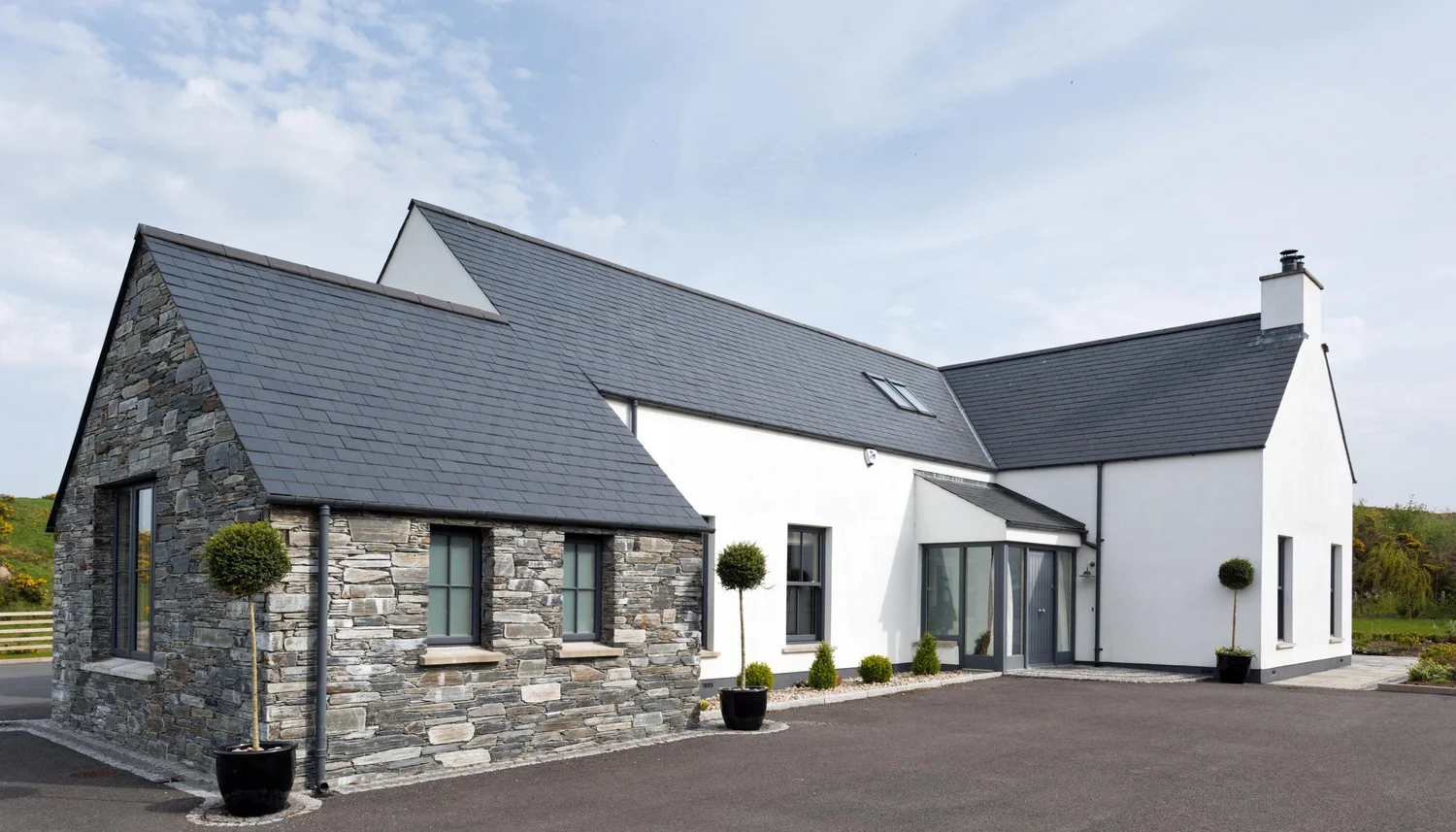 Timeless modern new cottage house design by architects McNulty Smyth ...