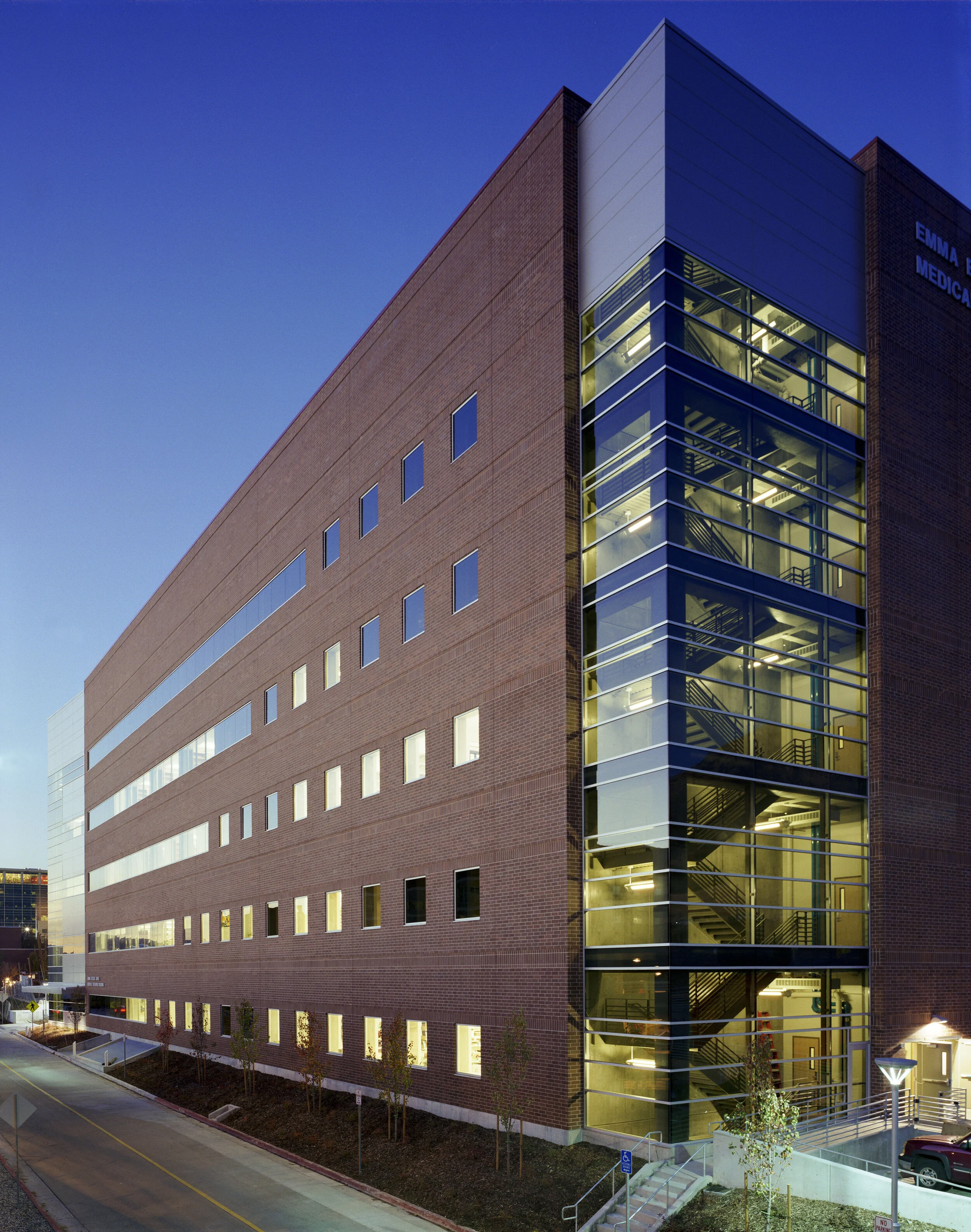 Contact 1 — Hilgendorf Lab