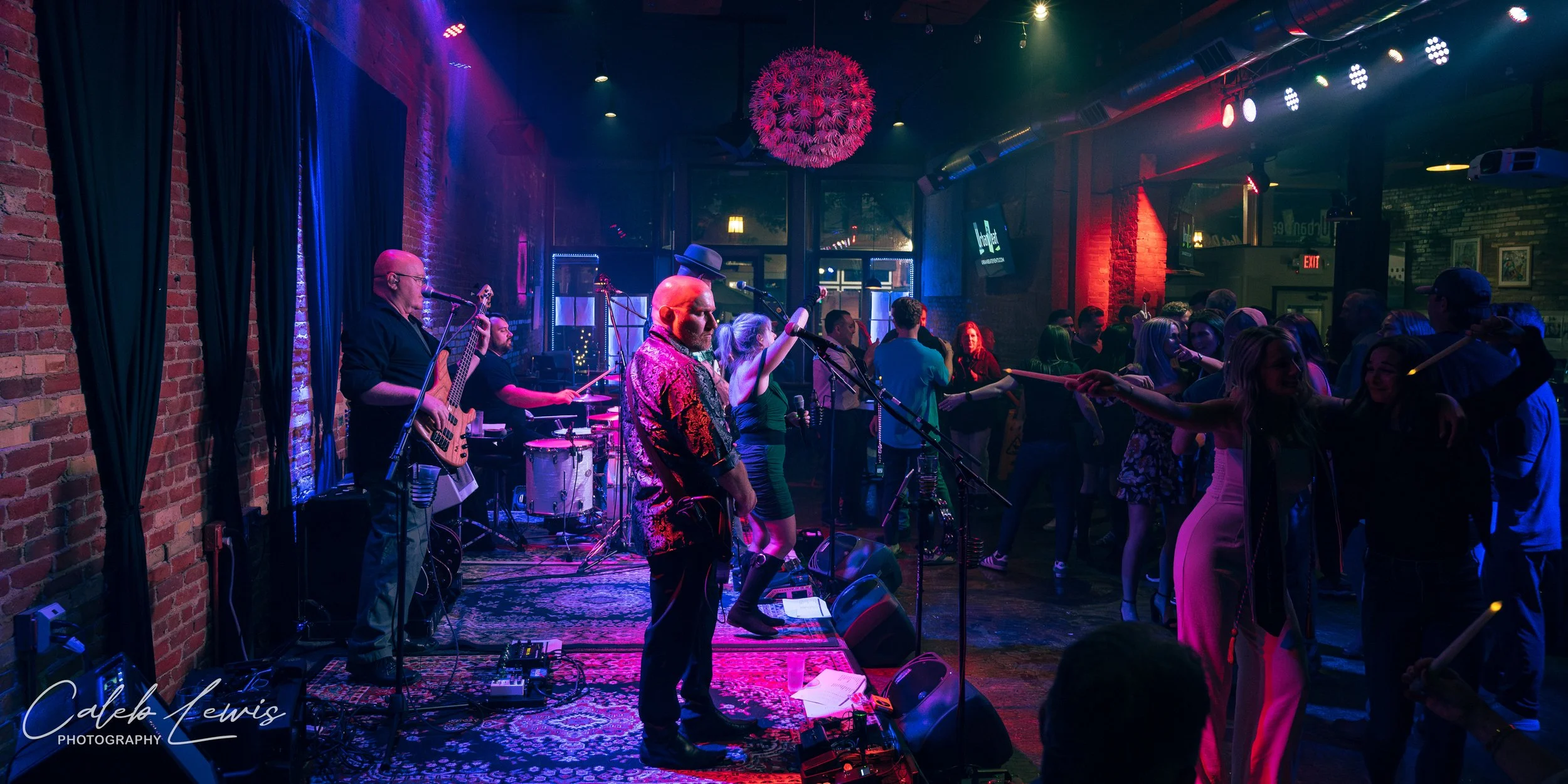 SHOWS — Atomic Annie