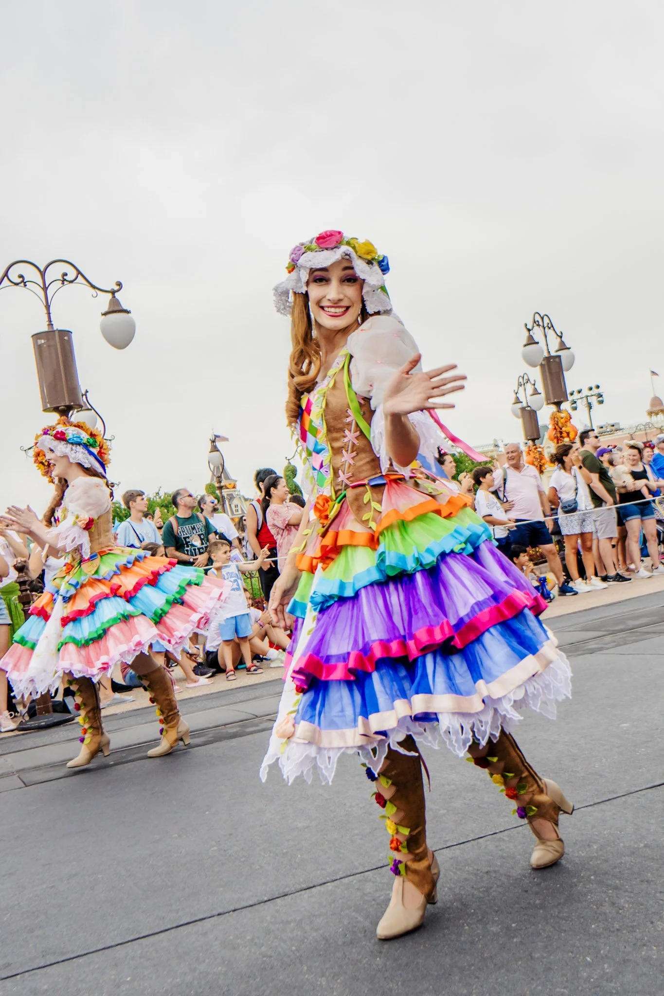 The Best Spots to Watch Festival of Fantasy in Magic Kingdom ...
