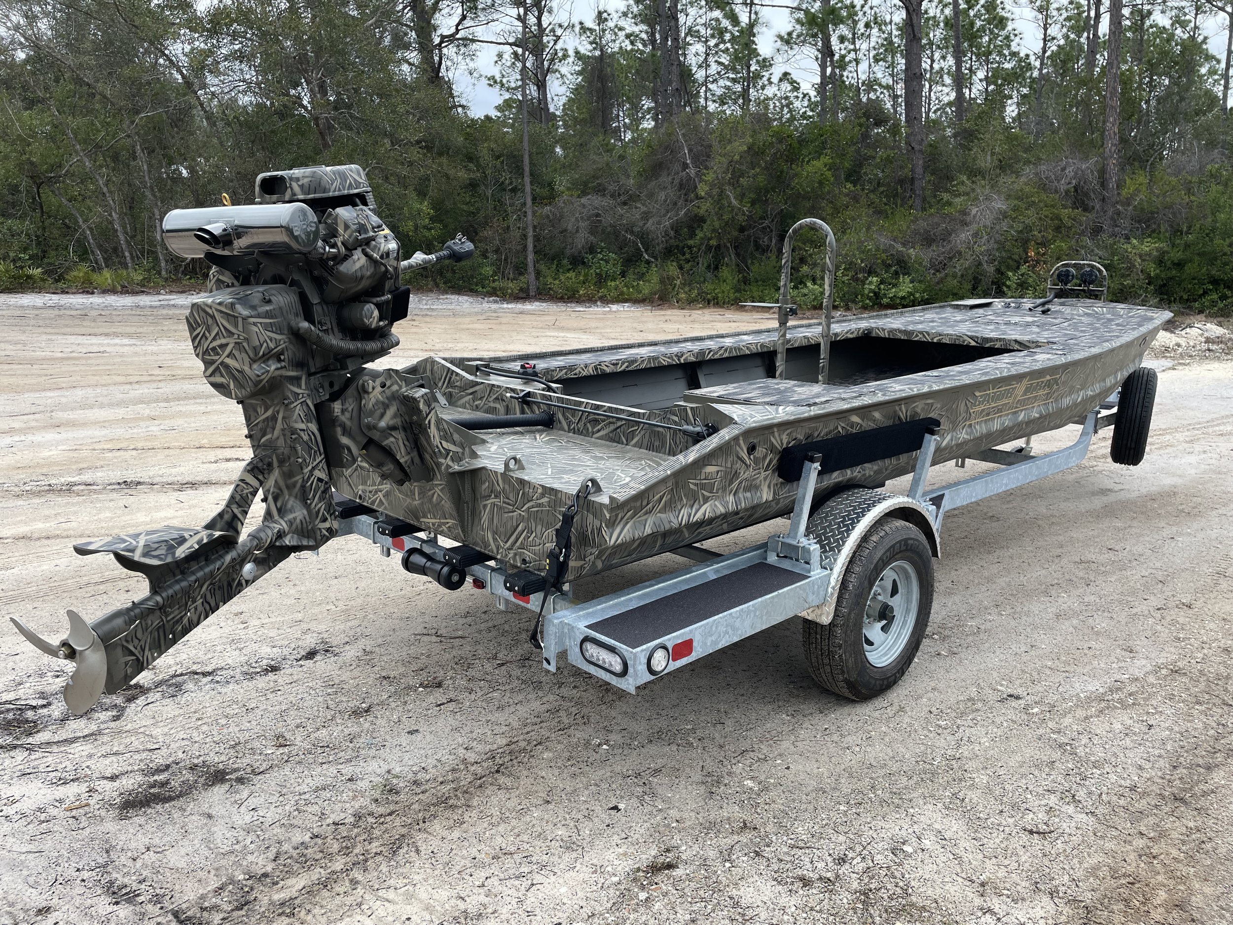 Gator Trax Guide Edition 1754 with HDR5000 - $34,900 — Orange Beach Skiffs