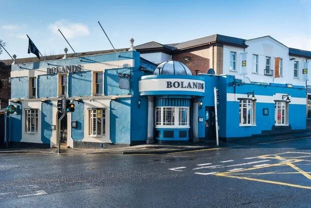 Bolands pub. On the Hill. Stillorgan. Dublin Pubs. Irish pubs. Pub ...