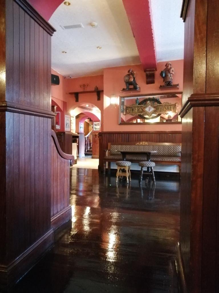 Grace's Bar Rathmines. Dublin pubs. Irish pubs. Pub reviews. — The ...