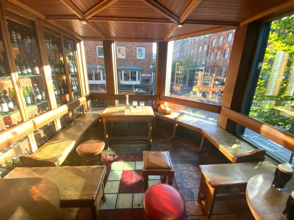 392) The Porterhouse of Parliament Street, Temple Bar, D2 — The Dublin ...