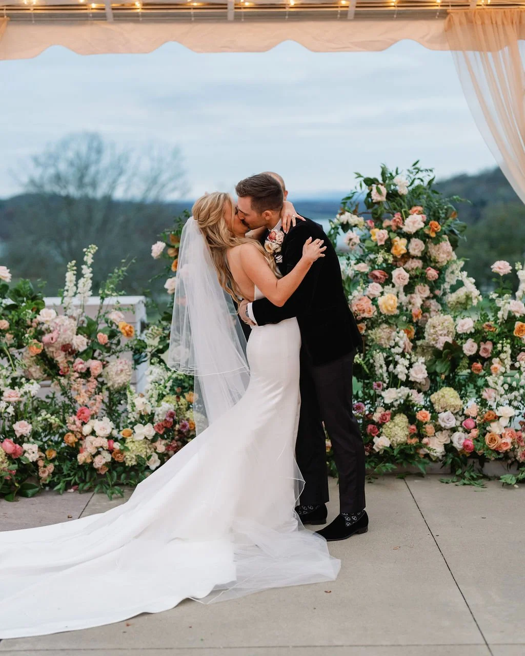 A Southern Country Club Wedding with Abundant Flowers — Wither and ...
