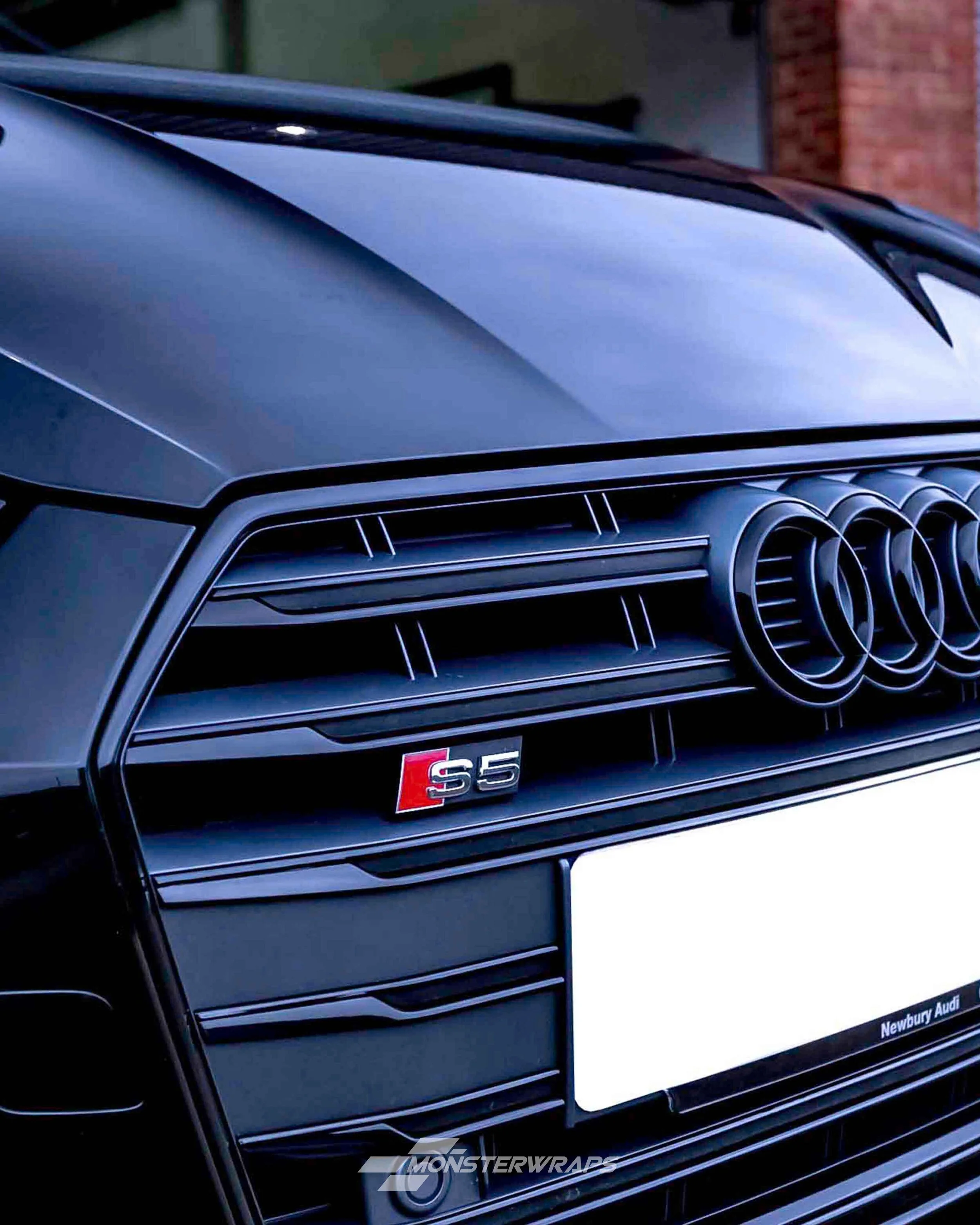 De-chrome vinyl wrapping for a blackout, stealth look — Monsterwraps