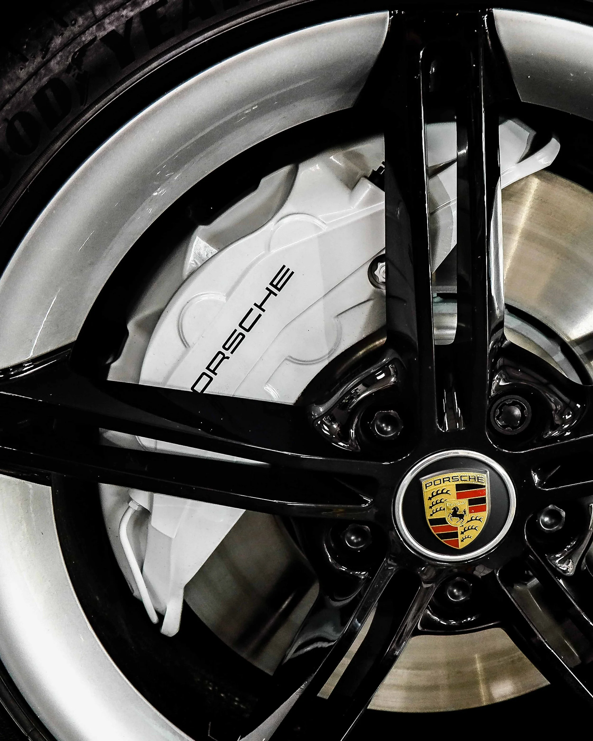 Professional brake caliper painting service Southampton Hampshire ...