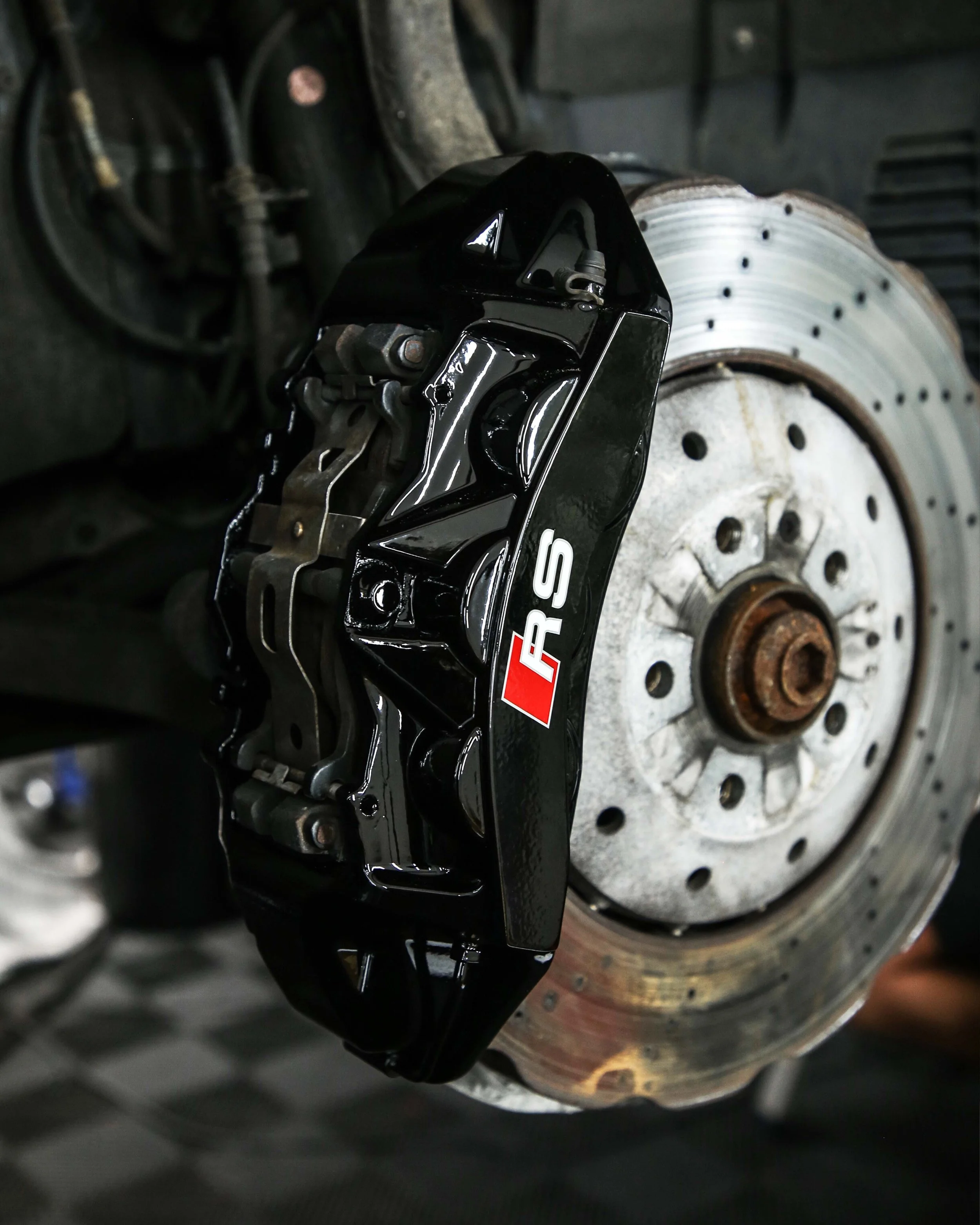 Professional brake caliper painting service Southampton Hampshire ...