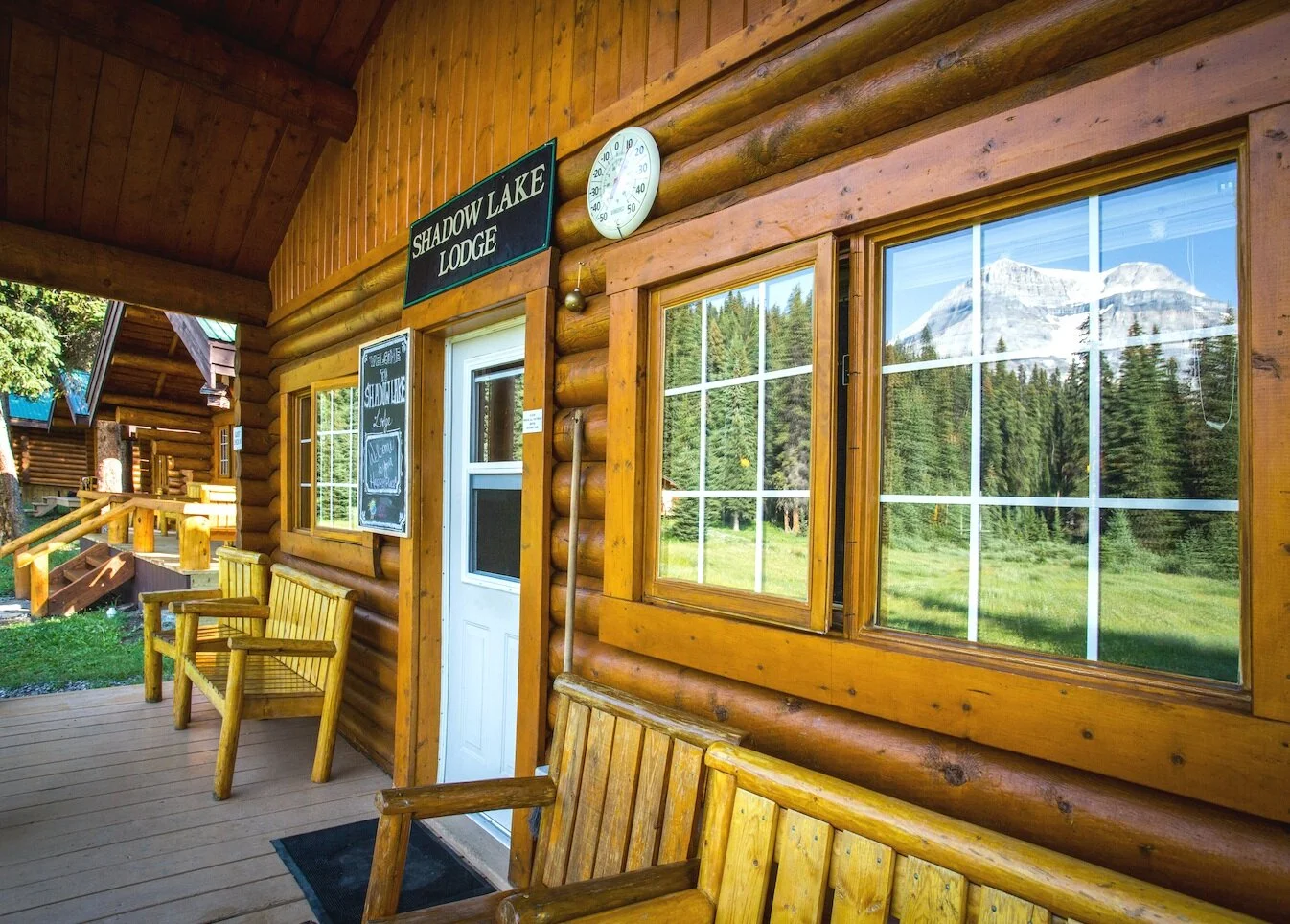 Shadow Lake Lodge