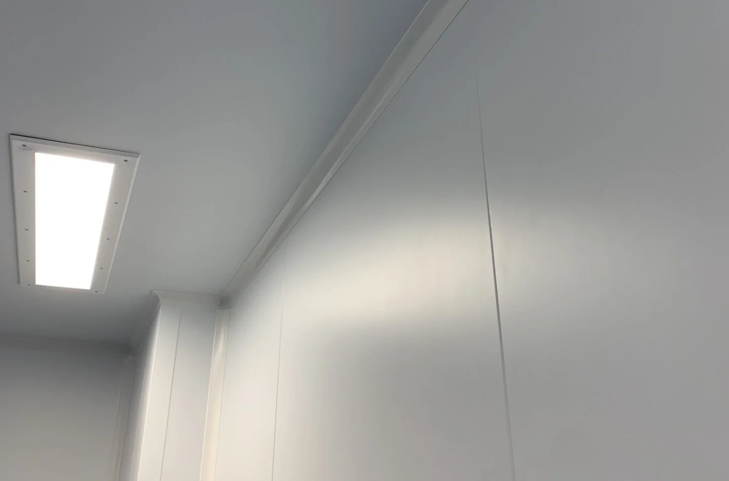 Design Between the Lines: Should You Go Modular? — Lab Design News